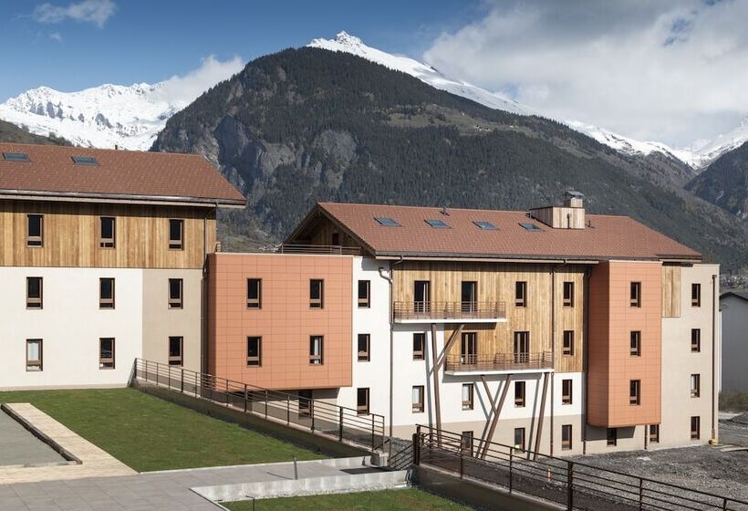 Hotel Base Camp Lodge Bourg Saint Maurice - Bourg-Saint-Maurice