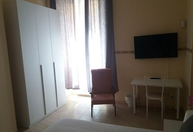 Pension (Hôtel Basse Catégorie) Villa Raffaella - Livorno