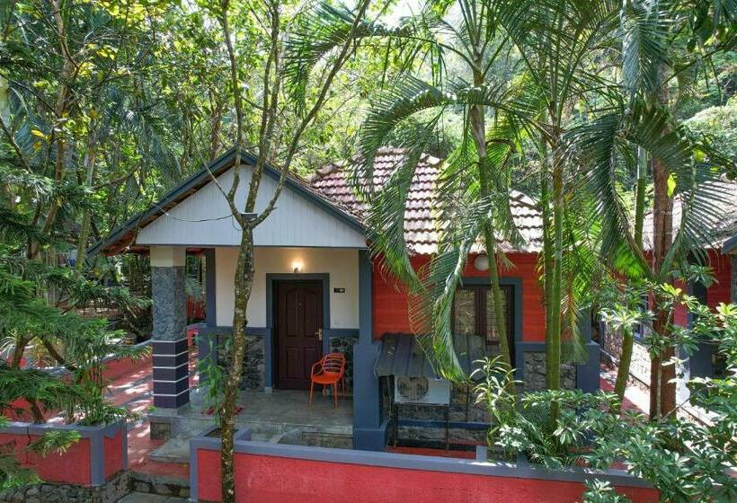 Clay Resort By Bestinn Leisure Wayanad, Padinjarathara: лучшие ...